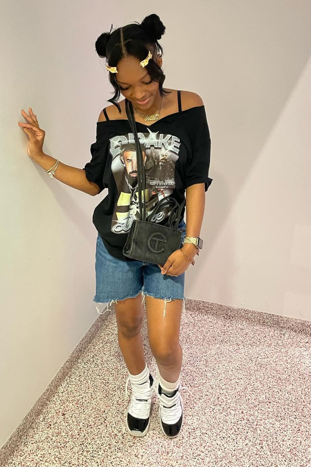 22 Chic Drake Concert Outfit Ideas – Chic Central