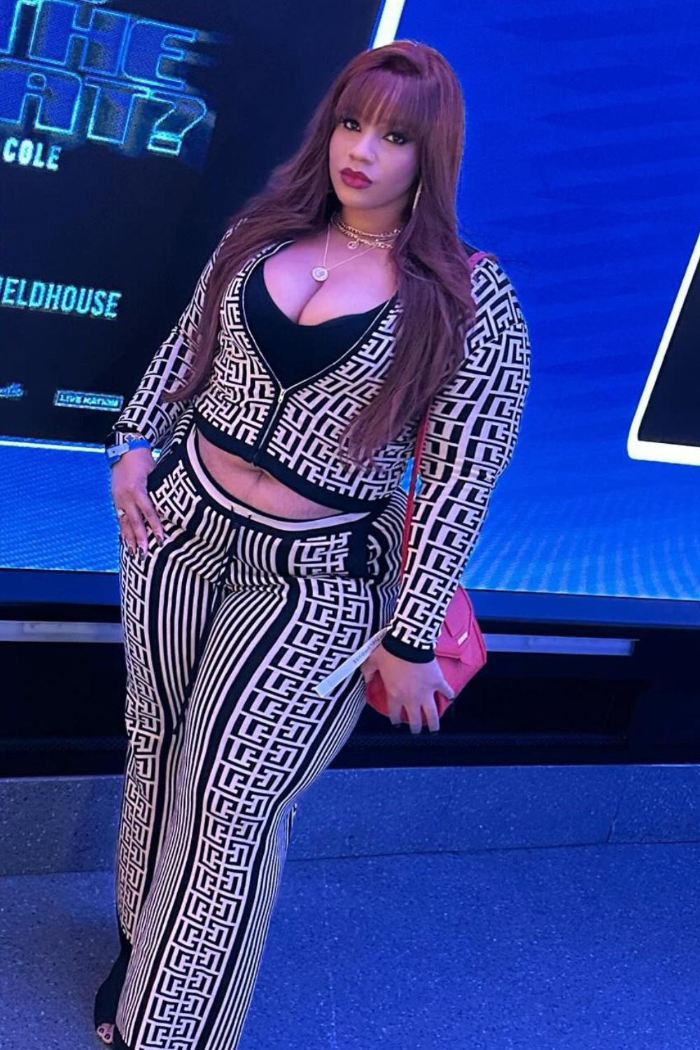 22 Chic Drake Concert Outfit Ideas – Chic Central