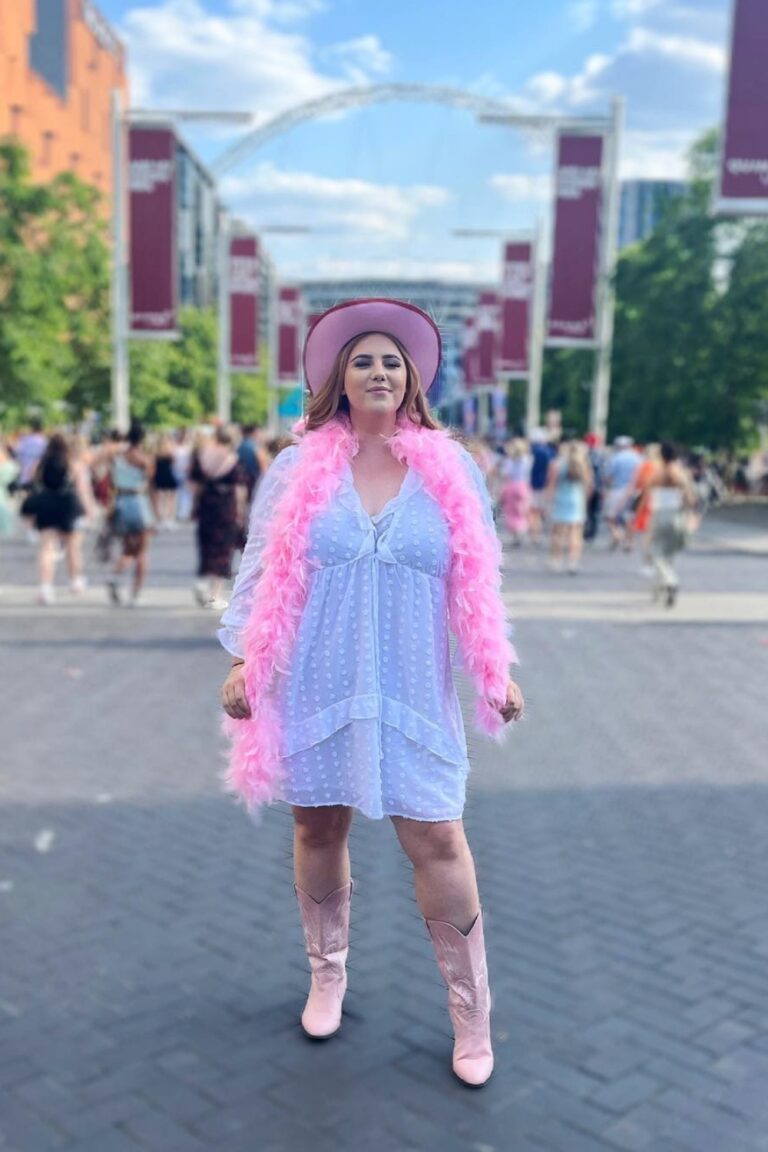 15 Plus Size Concert Outfits for an Epic Night Out – Chic Central