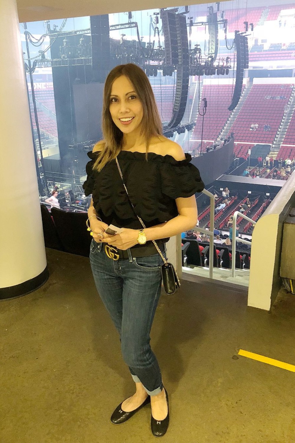 14 Chic Outfits for Your Next Journey Concert – Chic Central