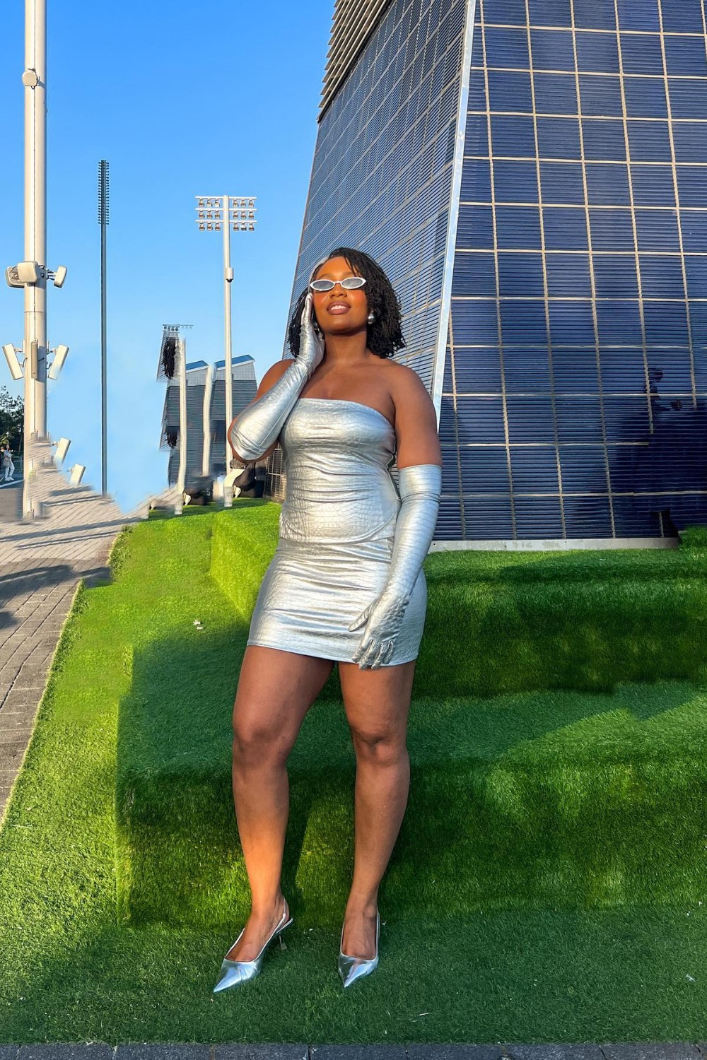 14 Chic Outfits for Your Next Journey Concert – Chic Central