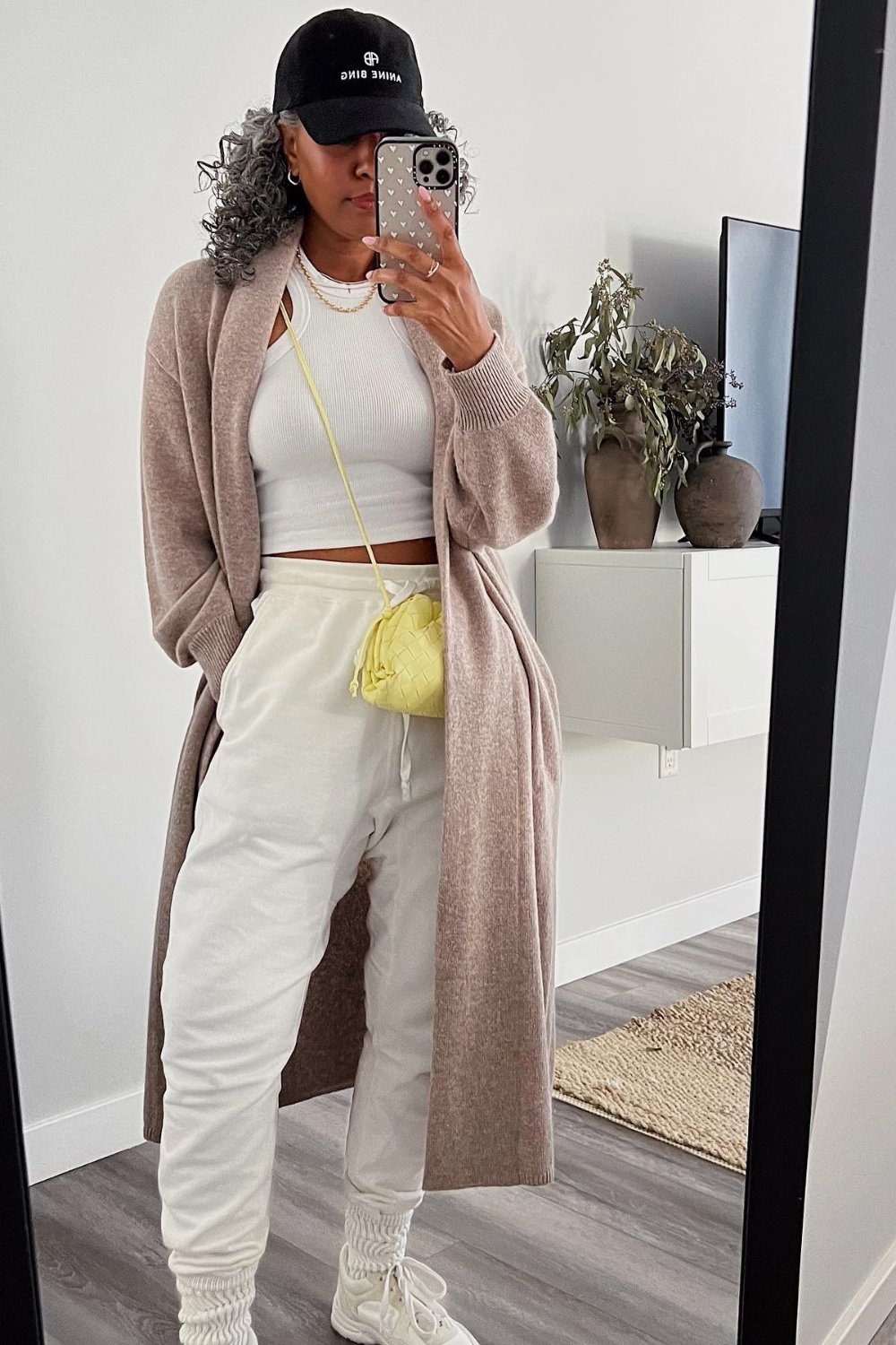 How to Dress in Your 40s: A Stylish Woman’s Guide – Chic Central