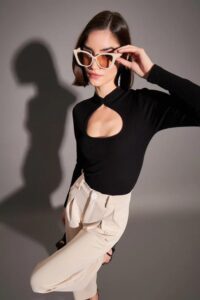 23 Types of Necklines You Need to Know – Chic Central