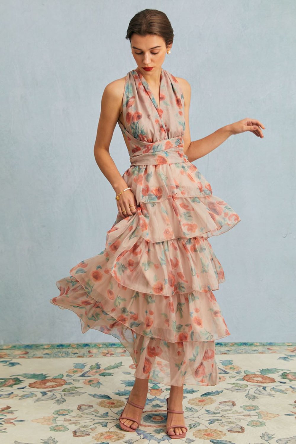 23 Types of Necklines You Need to Know – Chic Central