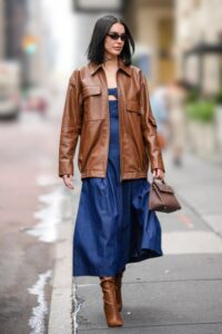 What Colors Go with Navy Clothes? Outfit Ideas + The Ultimate Guide ...