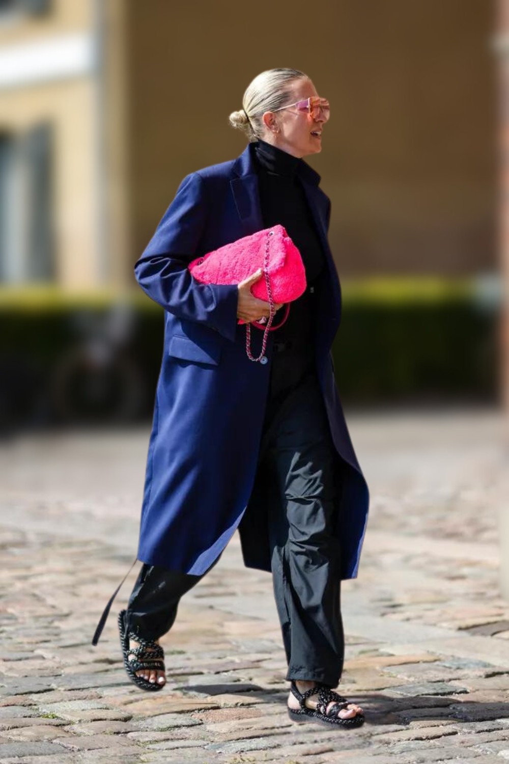 What Colors Go with Navy Clothes? Outfit Ideas + The Ultimate Guide ...