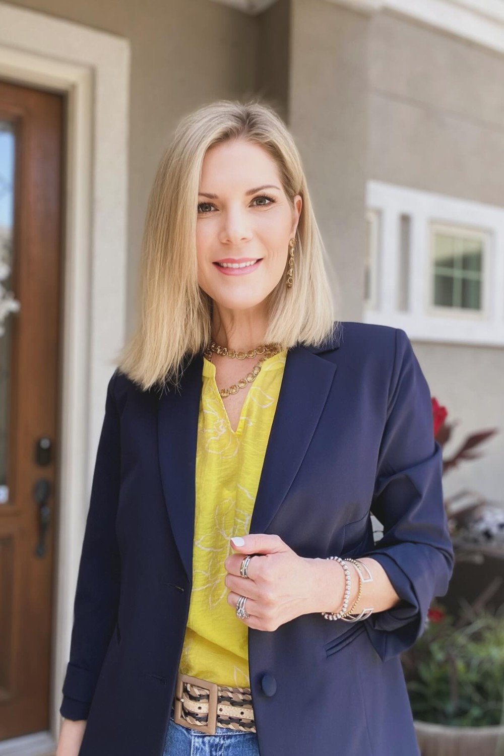 What Colors Go with Navy Clothes? Outfit Ideas + The Ultimate Guide ...