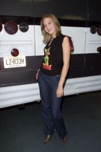 50+ Iconic 2000s Fashion Trends That Are Making a Comeback – Chic Central