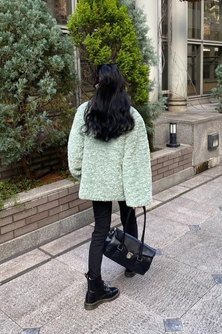 25 Cute and Edgy Doc Martens Outfit Ideas to Try – Chic Central