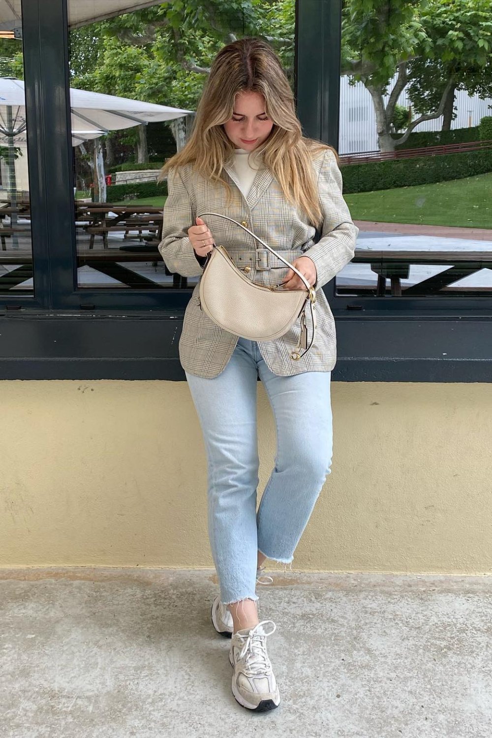 20 On-Trend New Balance Outfit Ideas – Chic Central