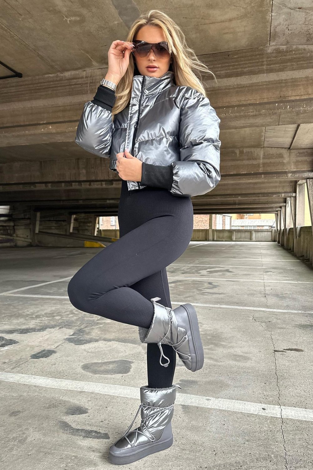 17 Stunning Silver Outfit Ideas That Will Make You Shine – Chic Central